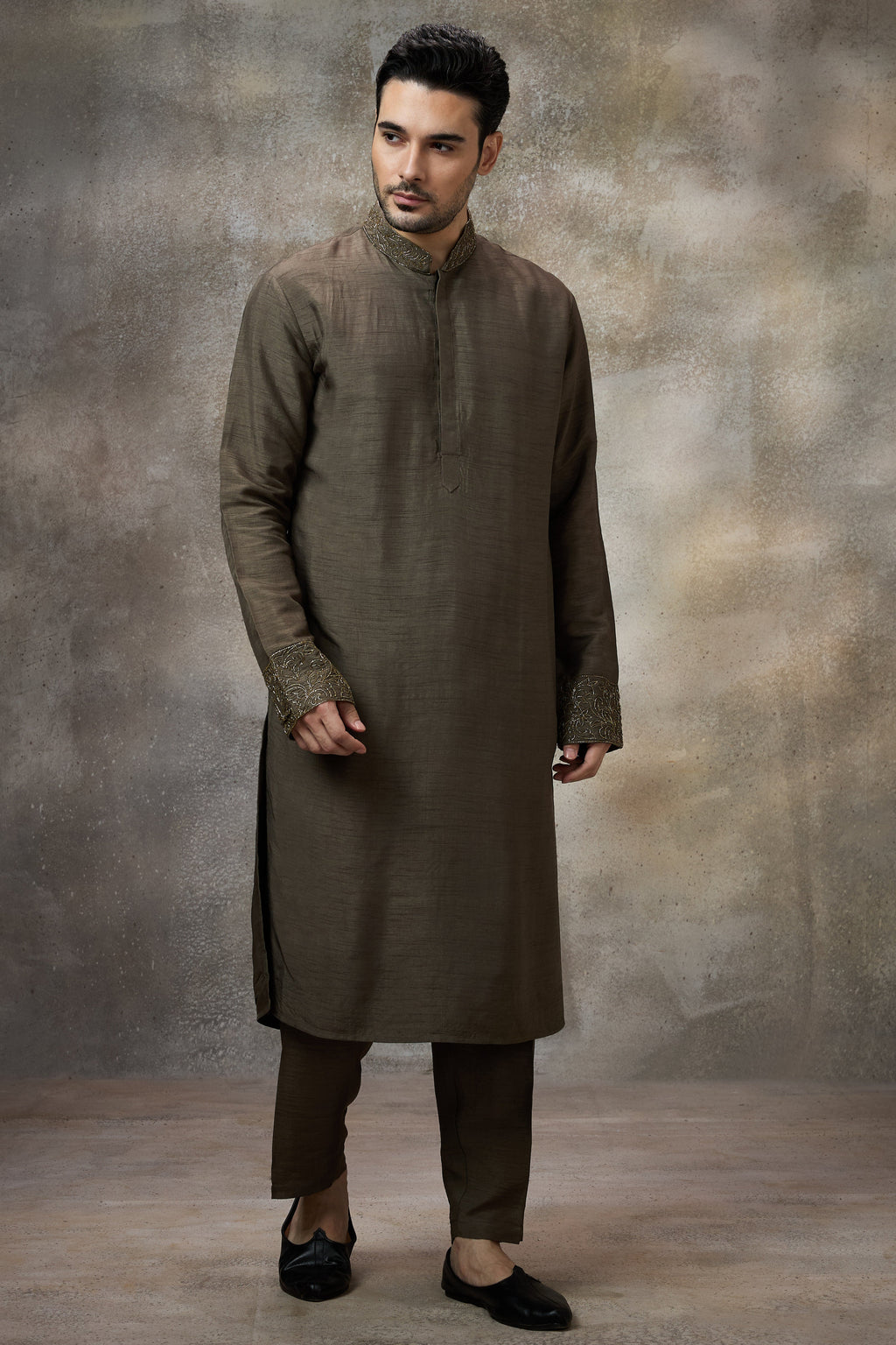 Green solid kurta set - Rivaar by Rocky Star | Mrs. G